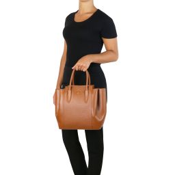 Italian Leather Handbags Buy Online at Tuscany Leather